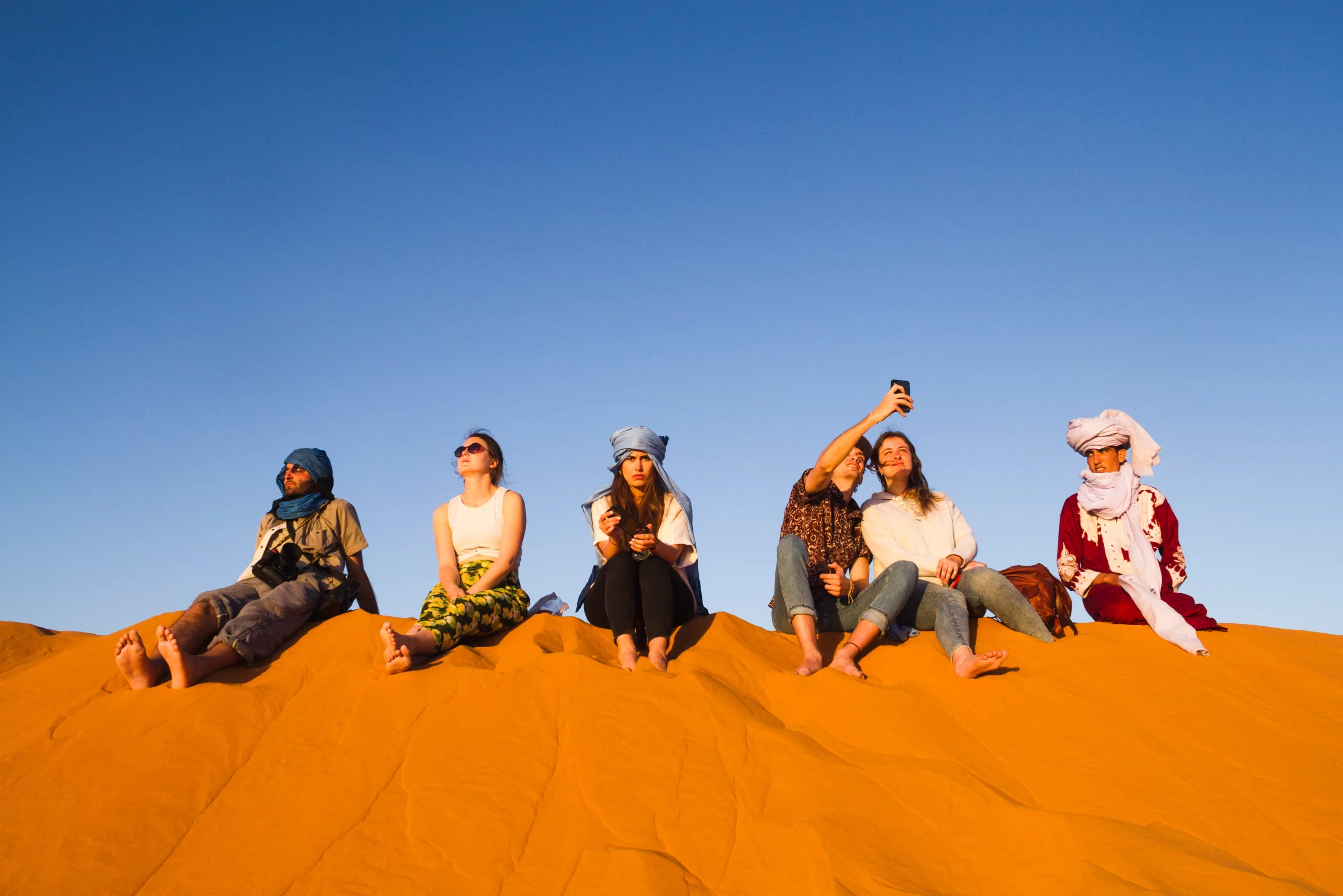 Private vs. Group Desert Safari Abu Dhabi – Which to Choose?